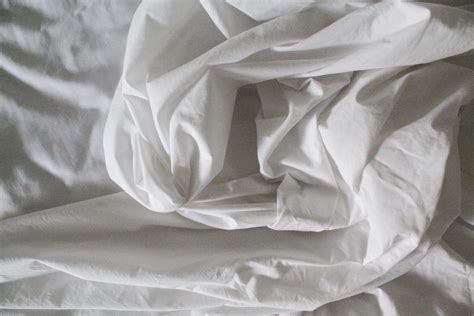 How To Remove Lint From Bed Sheets Click Away The Fuzz Bed Guides