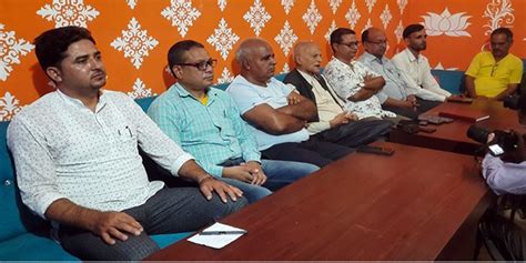 एमाले नेतृत्व भारतलाई खुशी पारेर उसैको हितमा काम गर्न प्रयत्नशील छ