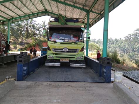 Pemasangan Jembatan Timbang Di Perusahaan Kelapa Sawit PT Bengkulu