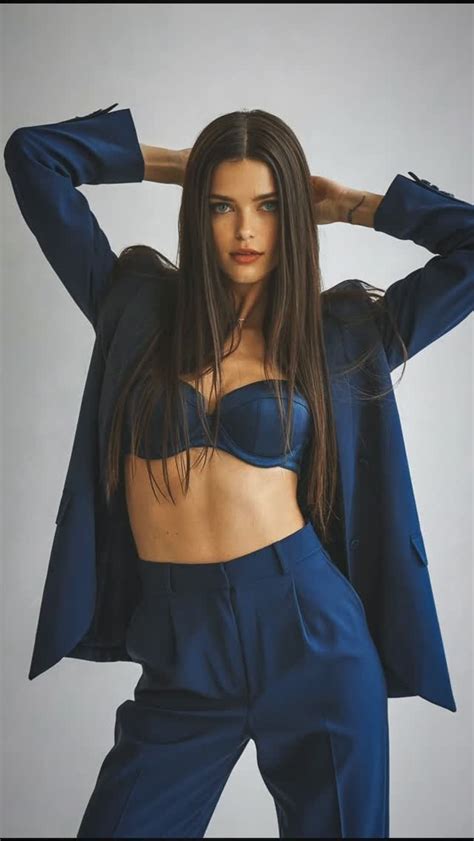 Vaelora Reed Vaelora Reed • Instagram Photos And Videos