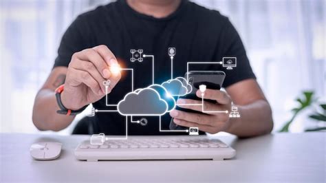 Premium Photo Businessman With Cloud Computing Diagram Show On Hand