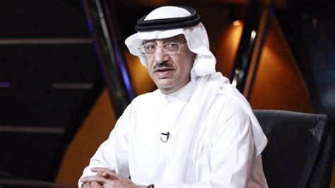 جمال عارف يعلق على المطالبات بإقالة مدرب الاتحاد نونو سانتو ويحذر من