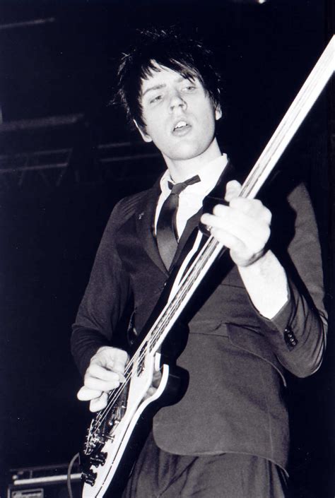 Minihorse Gallery Black Wire 094