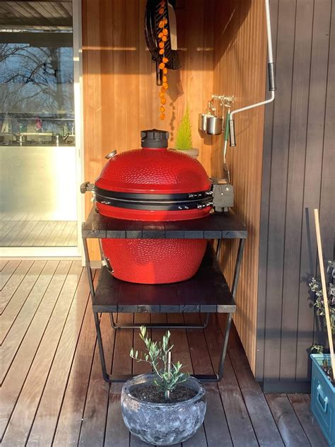 Grilltisch Kamado Walchwiler Eiche gekohlt Müller Holzbau