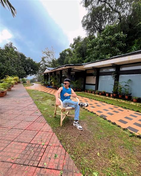 Om Shelke Omii90677 • Instagram Photos And Videos