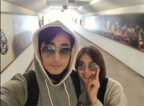 인`스타`그램 세상 신애라♥차인표 대구에서 ‘꿀 떨어지는 커플 여행…후디 시밀러룩까지 완벽 Zum 뉴스