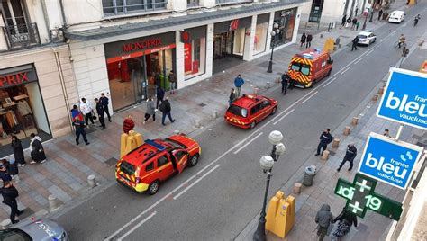 Un Homme Blessé Par Deux Coups De Couteau En Pleine Rue Ravignon