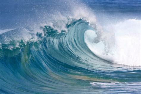 Desvelan por qué se generan grandes tsunamis frente a la costa de