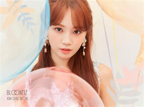 Biodata Profil Dan Fakta Kim Chaewon IZ ONE Le Sserafim KEPOPER