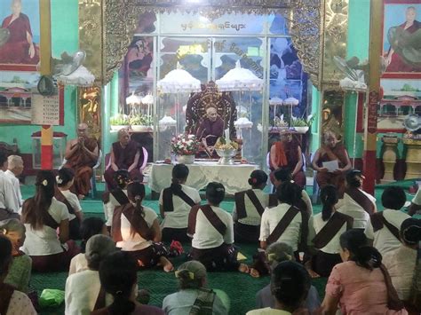 သဲကုန်းမြို့နယ်တွင် တန်ဆောင်မုန်းလပြည့် သာမညဖလအခါတော်နေ့ ၌ ဥပုသ်သီလဆောက်တည်သူများ