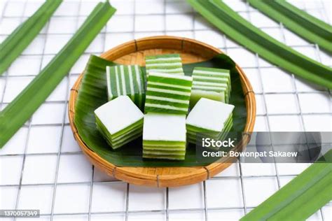 ใบเตยเยลลี่กะทิ ขนมไทย ภาพสต็อก ดาวน์โหลดรูปภาพตอนนี้ กล้วย ผลไม้เมืองร้อน การถ่ายภาพ