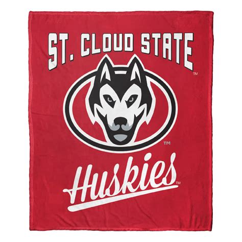 Connecticut Huskies Alumni Silk Touch Throw Blanket