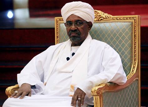السودان اعتقال شقيقين للبشير ووضع قوات موالية له تحت قيادة الجيش
