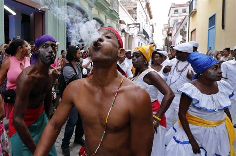 Fotos Día de los muertos en Cuba La Verdad