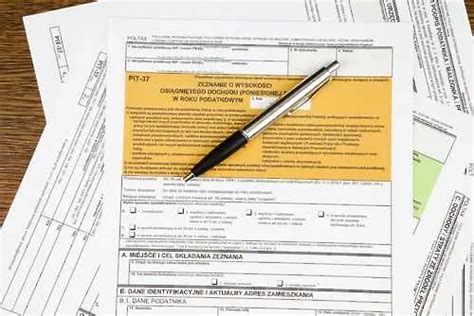 Утре изтича срока за подаване на данъчни декларации Финанси Manager Bg