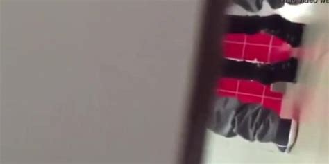 Pillados En El Baño