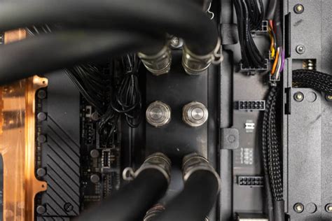 Comino Grando Review Liquid Cooled Gpu Powerhouses