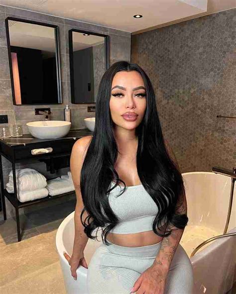 Alles Over De Knappe Yasmine Pierards Grandlife