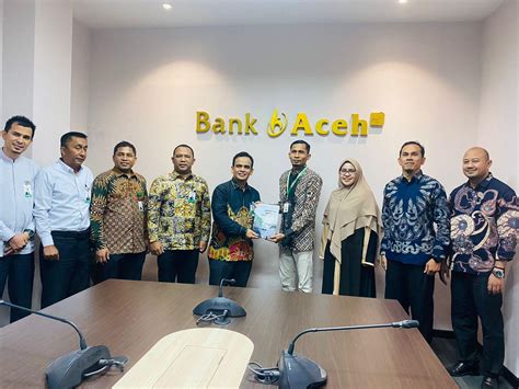 InfoPublik Baitul Mal Kota Banda Aceh Terima Zakat Karyawan BAS Rp400