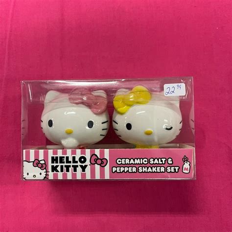 Hello Kitty Salt And Pepper Shakers Set The Geek Shack