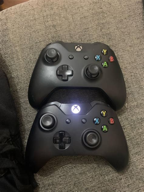 Why Is The Front Different On These 2 Controller Rxboxone
