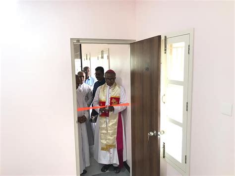 Rev Fr Lourdu Xavier Restaurant And Rooms Poondi Madha Basilica