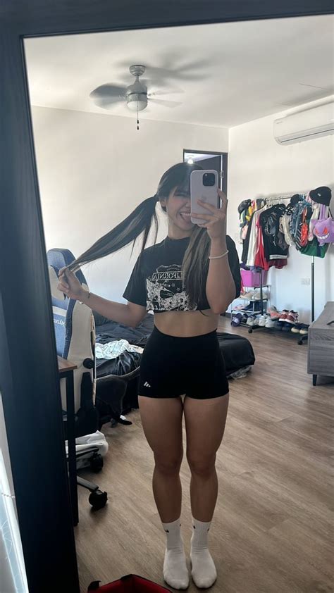 Alana Flores