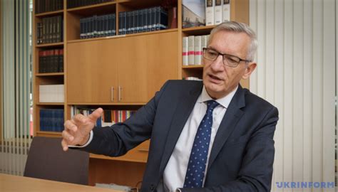 Ambassador About 800 Ukrainians Arrive In Germany Per Month