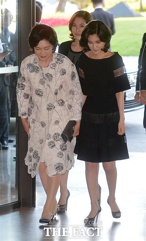 [tf포토] 나란히 참석하는 삼성家 세 모녀 포토 기사 더팩트