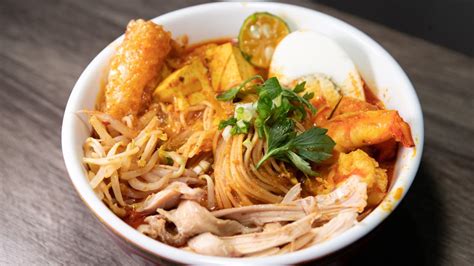 Bugis Street Singapore What To Eat Where To Shop And When To Visit