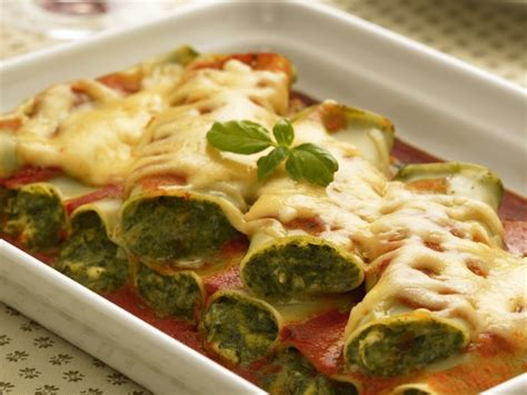 Cannelloni Ze Szpinakiem Przepis Zobacz Na Przepisy Pl Recipe Vegetarian Recipes Food