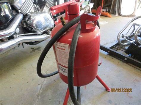 Central Pneumatic Sand Blaster Lambrecht Auction Inc