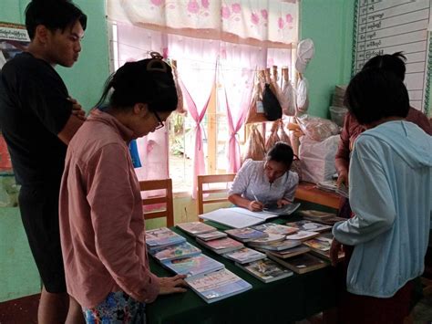 မိုင်းရယ်မြို့တွင် စာဖတ်ရှိန်မြှင့်တင်ရေး Mobile Library အဖြစ် စာအုပ်စာစောင်များ ငှားရမ်းပေးလျက