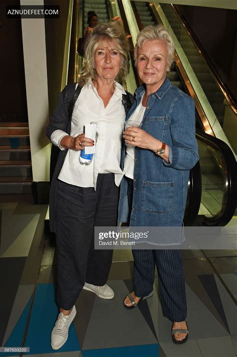 Julie Walters I Feet Aznudefeet