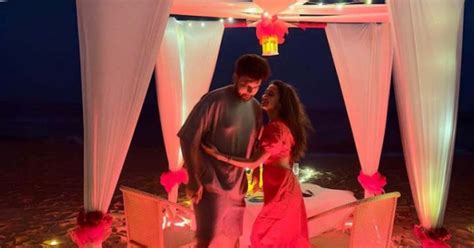Tejashwi Prakash Got Romantic On The Beach With Karan Kundra The