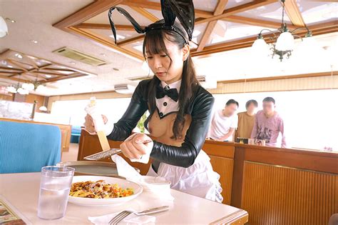 羞恥！おっぱいや膣穴尻穴までも視姦された私日給8万円だけど制服が逆バニーなファミレスアルバイト！3 エロ動画・アダルトビデオ Fanza動画