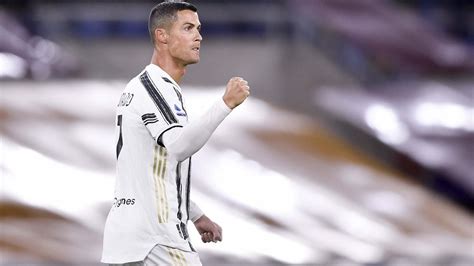 Juventus Cristiano Ronaldo Fait Tomber Un Record De Pélé