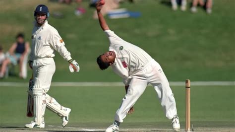 Watch Top 5 Weirdest Bowling Actions