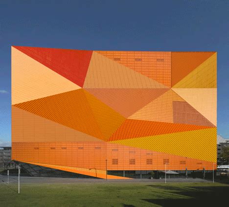 Architecture Animée creates shape shifting buildings in animated gifs