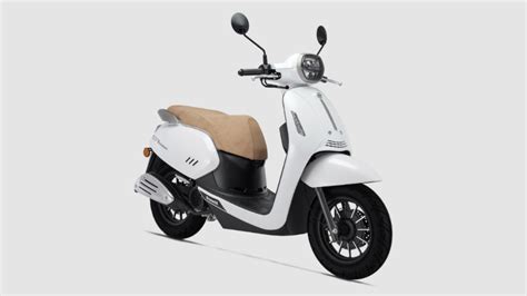 معرفی بنلی پانارئا ۱۲۵ مدل 2022 باما