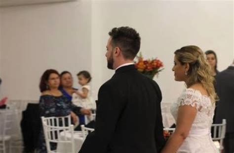 During His Wedding Ceremony Groom Turns To His Stepdaughter And Asks