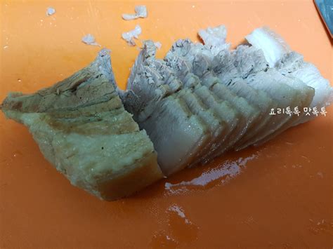 잡내없는 촉촉 부드럽고 쫄깃한 돼지고기수육