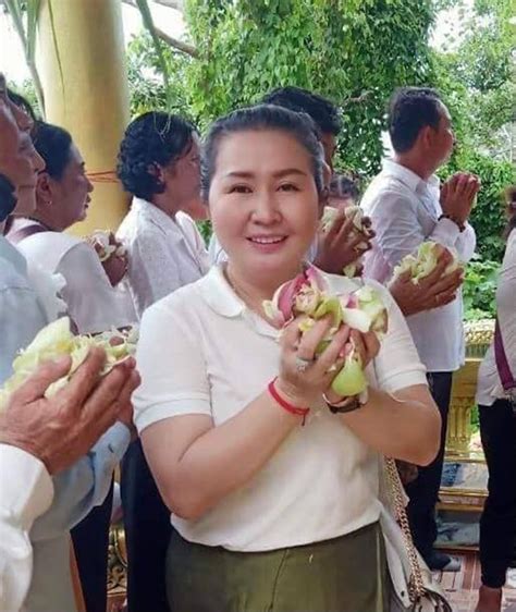 ហេង ស្រី ពេជ្រ សម្រេច បំណង សង់ ចេ តី យ៍ តម្កល់ ធាតុ ប្អូនប្រុស និង