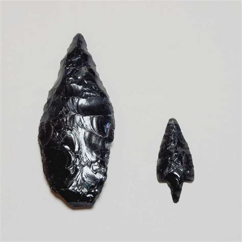 矢じり 現代物 縄文時代 石器時代 土器 弥生時代 時代 古墳時代 勾玉 遮光器土偶 土偶 銅鐸 矢尻 鏃 武器 埴輪 J1土器｜売買され