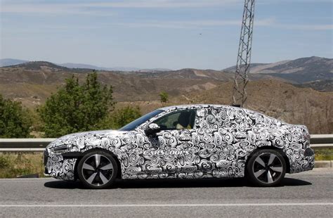 Audi A5 Sportback ปี 2024 วิ่งทดสอบบนถนนพร้อมล้อใหม่ในภาพ Spy Shot รถ