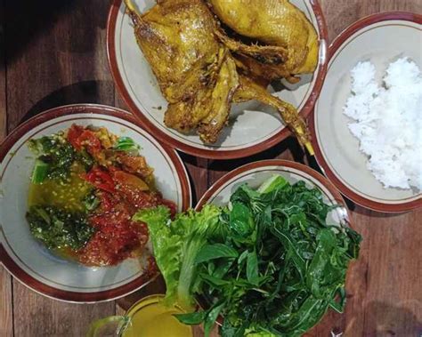 Must Try Penyetan Mas Budi In Semarang Wisata Diary