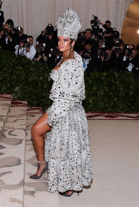 Pin By Meghan™️ On Dont You See Riri Right Next To Me Met Gala
