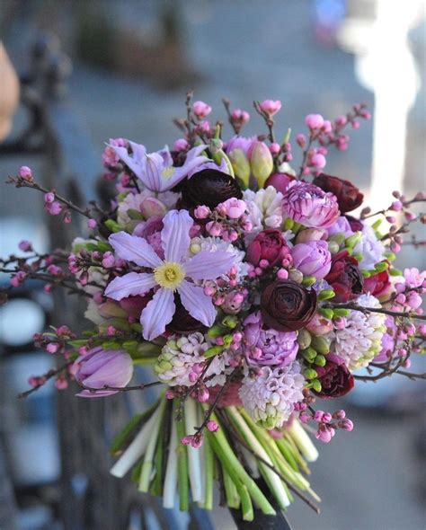 Metal Rail Flower Bouquet