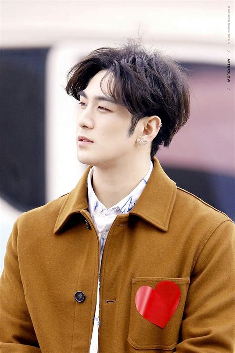 Quinn Hiip adlı kullanıcının BAEKHO 백호 KANG DONG HO 강동호 panosundaki Pin