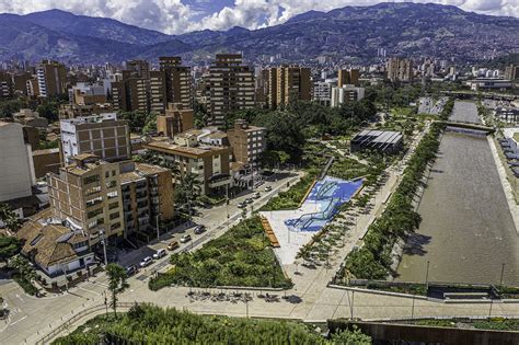 Ciudad Del Río El Urbanismo De Medellín Prestige Flooring